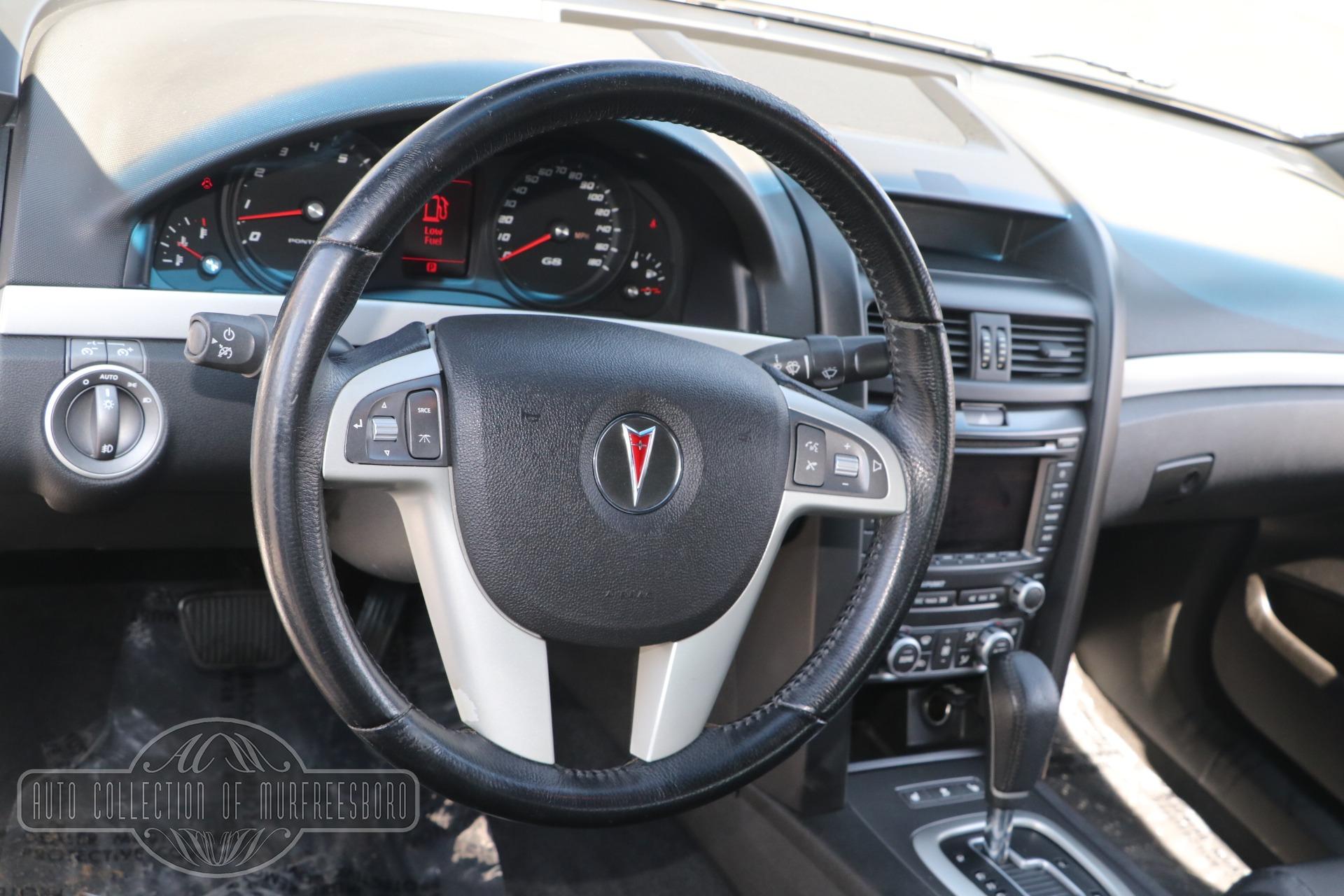 Pontiac G8 Interior