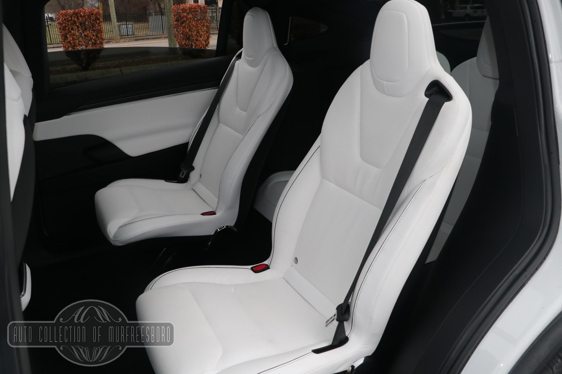 2022 Tesla Model X Interior