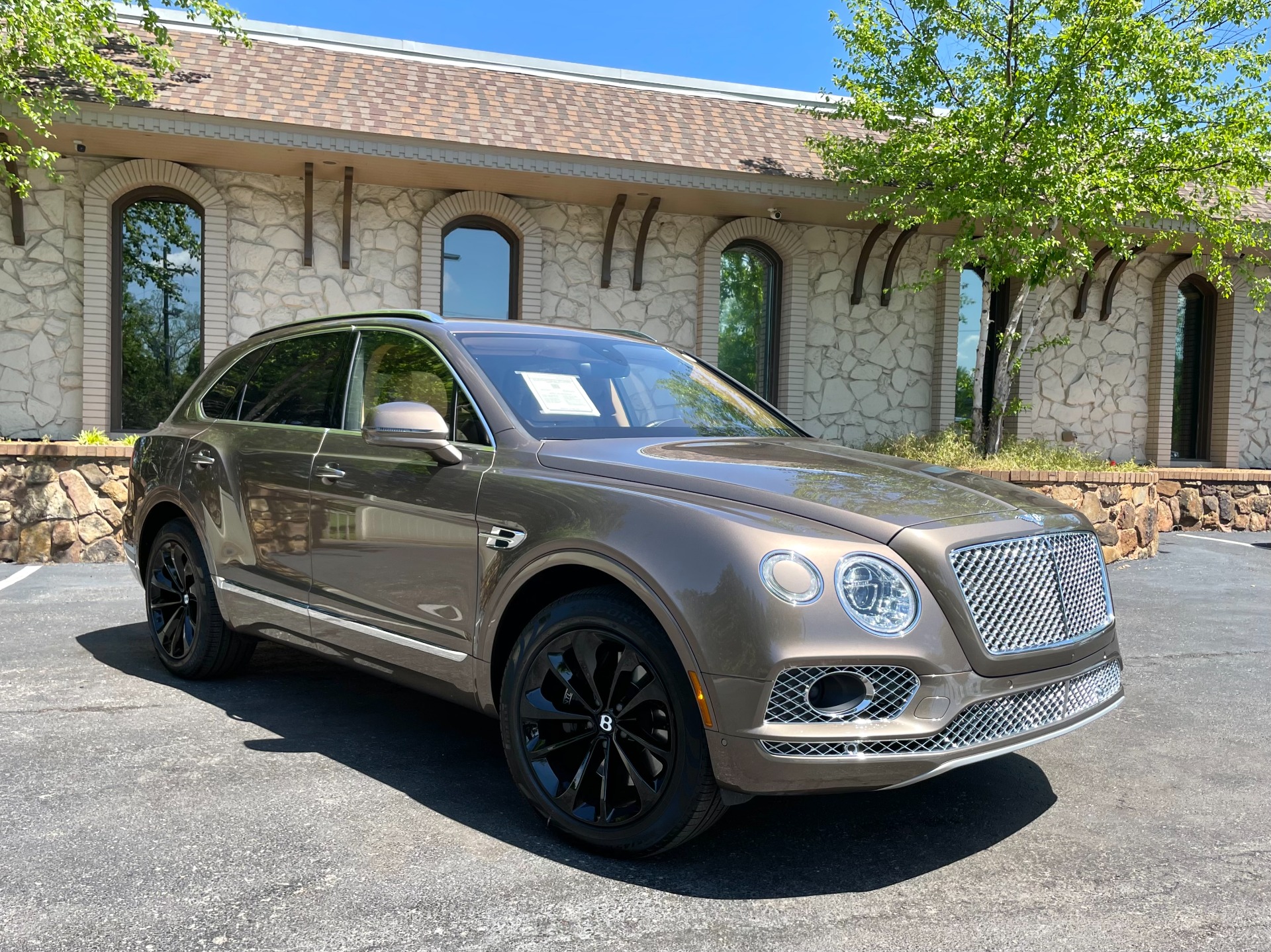 Used 2017 Bentley Bentayga W12 AWD TOURING SPECIFICATION SUNSHINE ...