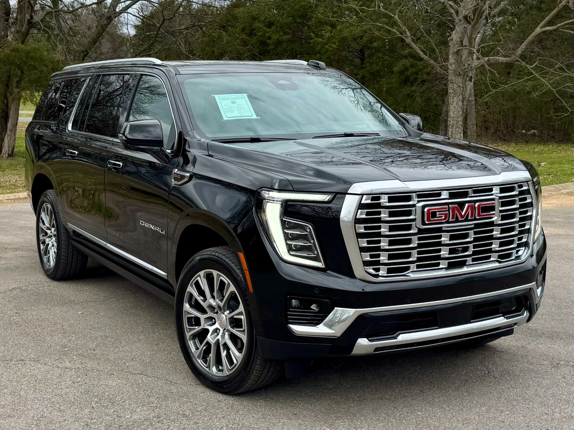 Used 2025 GMC Yukon XL Denali SUN AND POWER STEP PKG FLOOR LINER PKG W ...