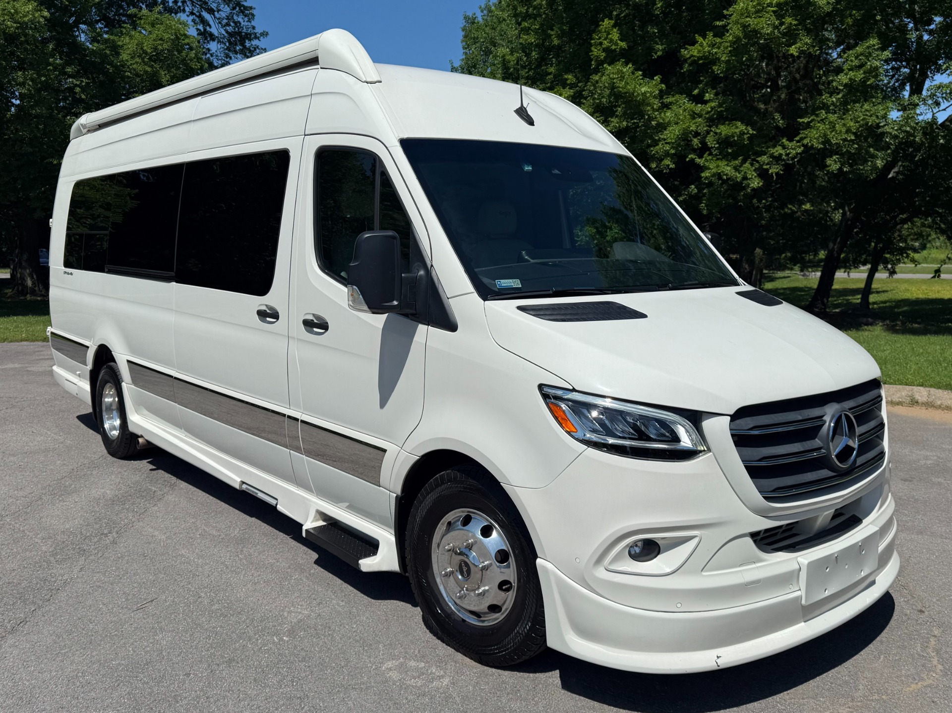Used 2023 Mercedes-Benz Sprinter Grech RV Strada-Ion Lounge Floor Plan ...